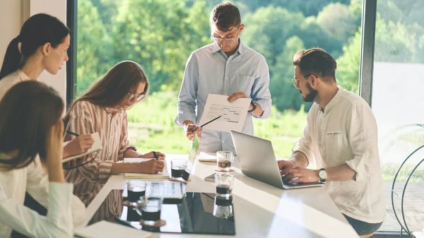 Team conversation Stock Photos, Royalty Free Team conversation Images ...