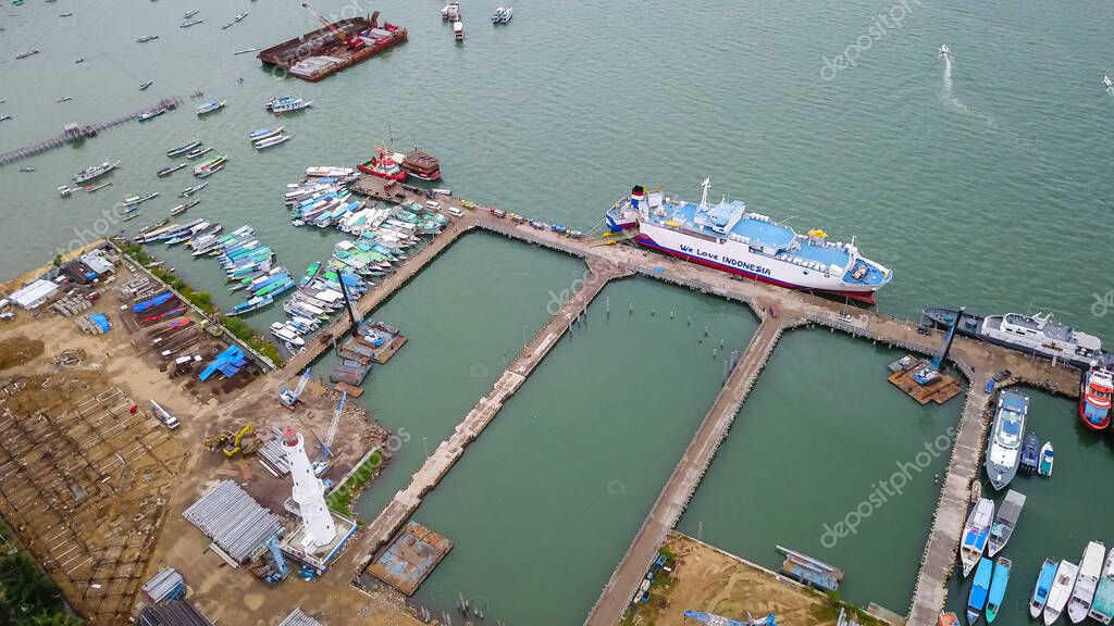 Puerta aérea Labuan Bajo Port a la famosa isla Komodo en el este de ...