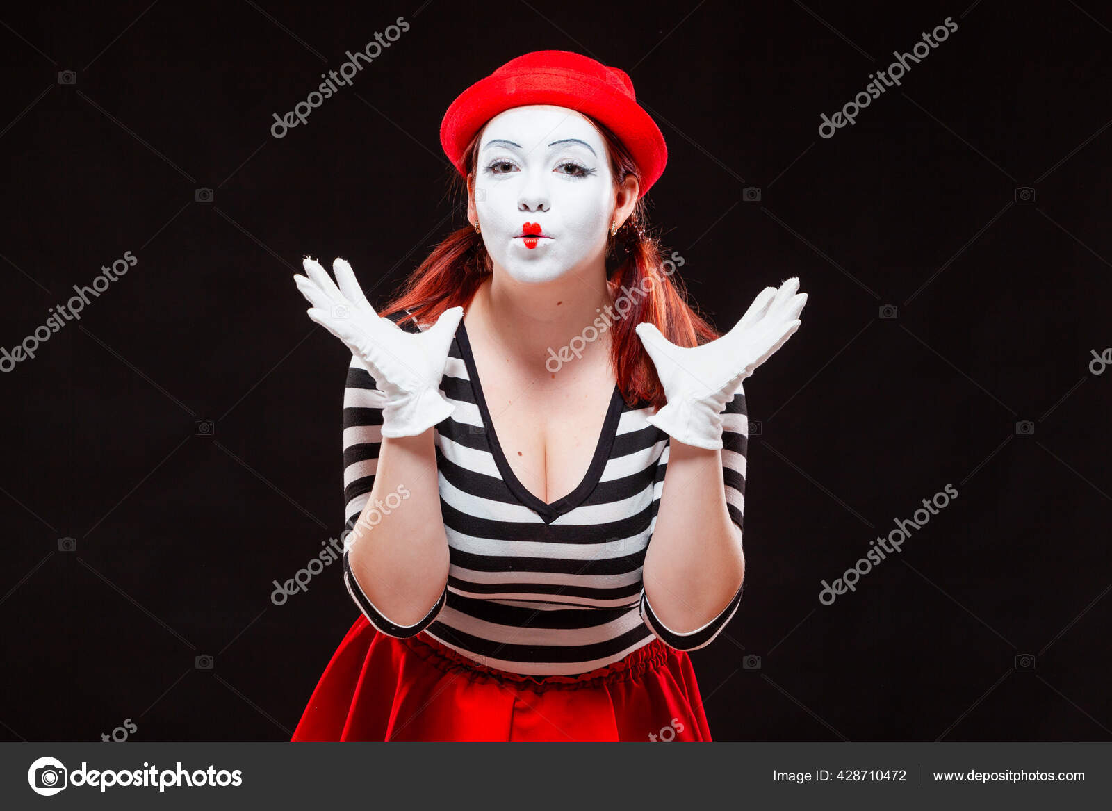 Girl Mimes