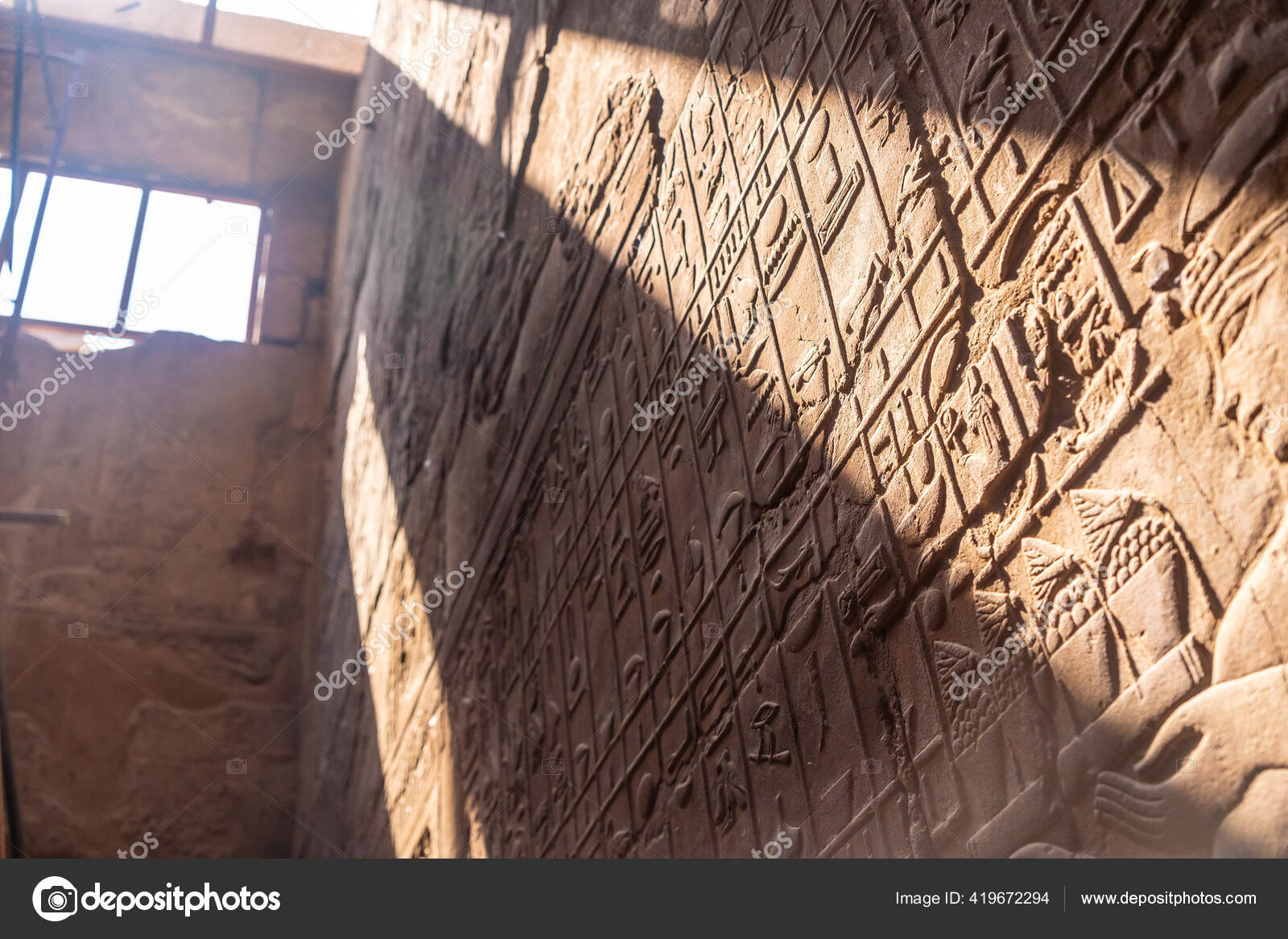 Beautiful Natural Light Ancient Egyptian Drawings Luxor Temple Egypt ...