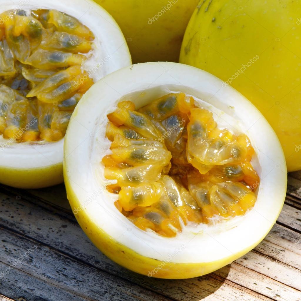 Passiflora Edulis Fruit