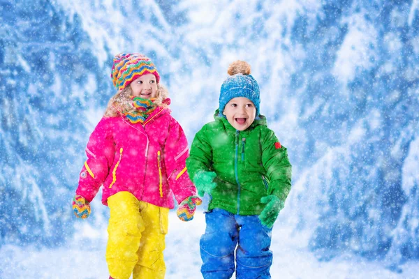 Kids in snow Stock Photos, Royalty Free Kids in snow Images | Depositphotos