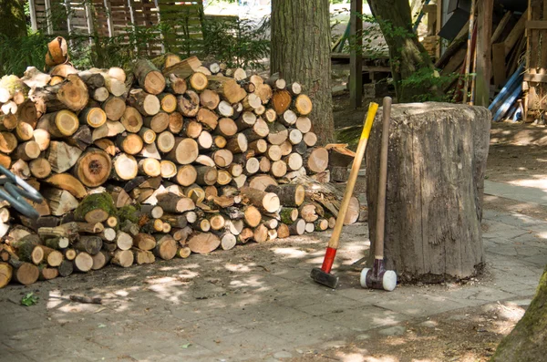 German log cutting wedding fotos de stock, imágenes de German log ...