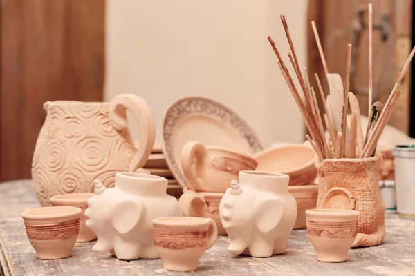 Range of clay pottery — Stock Photo © Dmyrto_Z #68777065