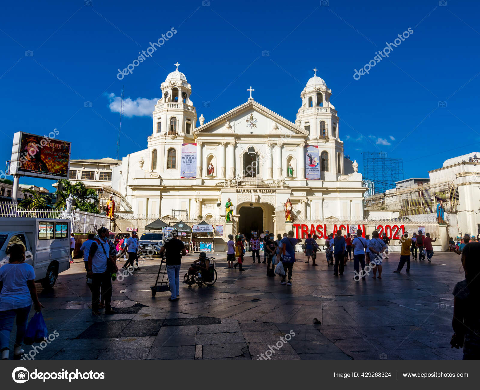 Quiapo Metro Manila Philippines Devotees Flock Quiapo Church Also Known ...