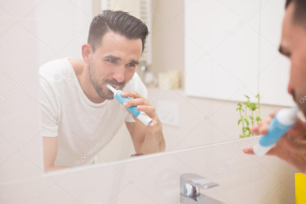 Refreshing your breath is just a pleasure — Stock Photo ...