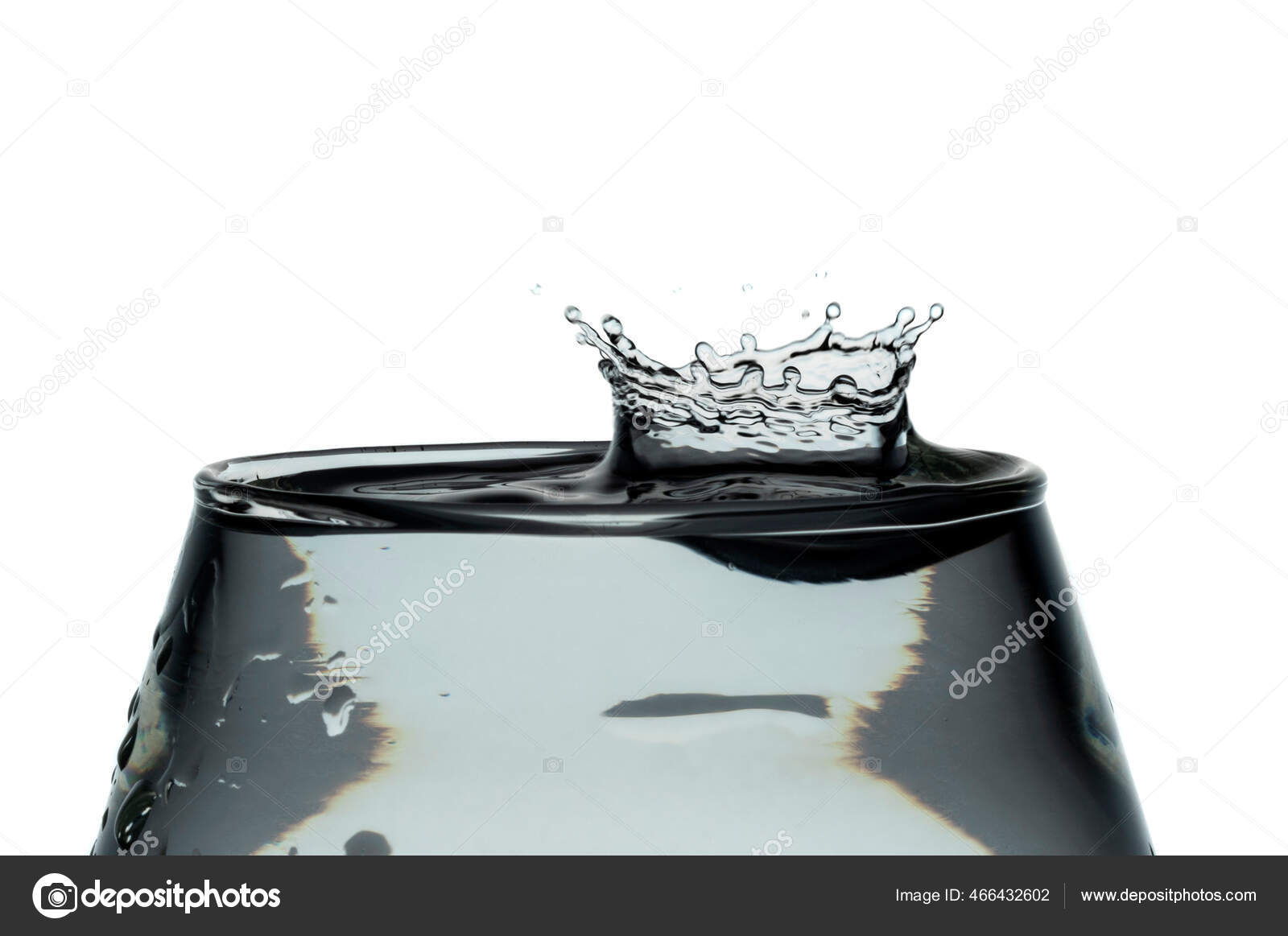 Drop Frozen Water Falling Making Realistic Natural Splash — Stock Photo ...