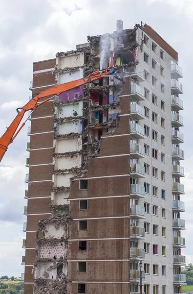 Inner city demolition of High rise building — Stock Photo © jenbray ...