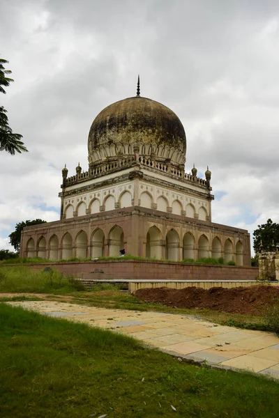 Mughal mausoleum Stock Photos, Royalty Free Mughal mausoleum Images ...