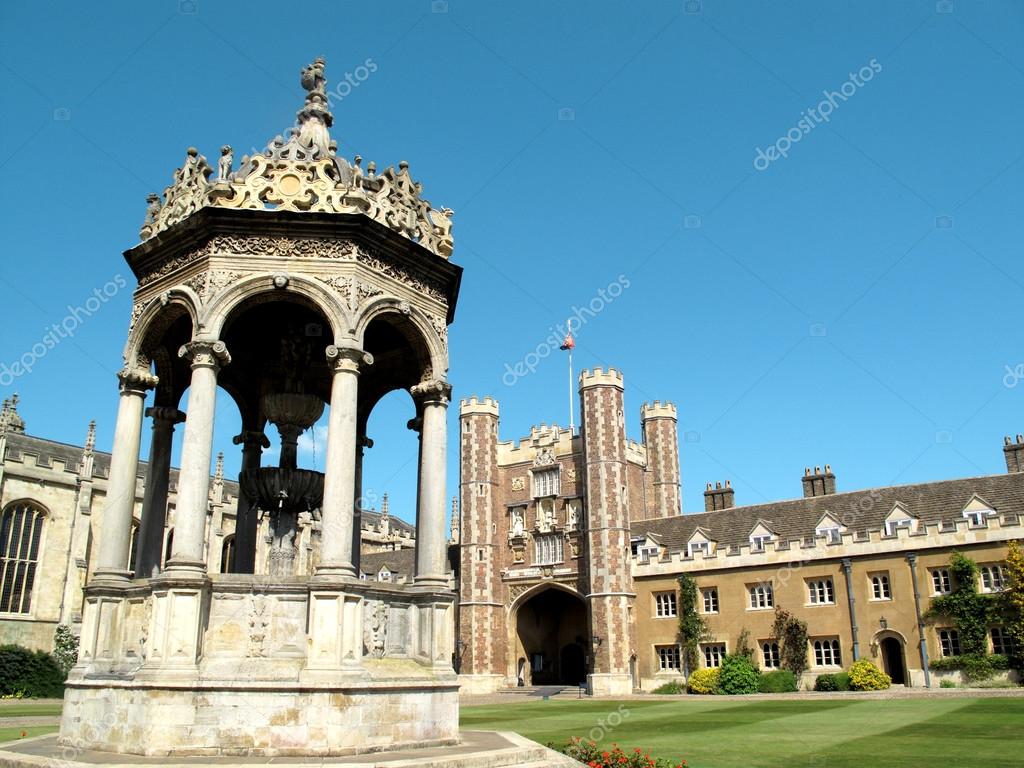 Trinity College Universidade de Cambridge — Stock Photo © lenschanger ...