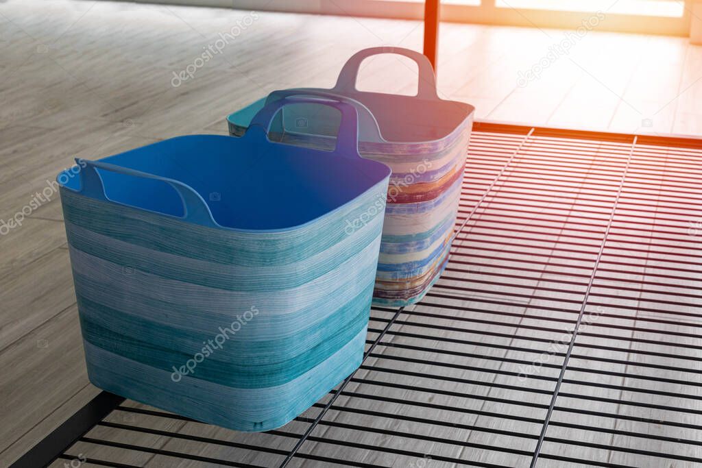 cestas para colocar ropa sucia o limpia en una lavadora y secadora para ...