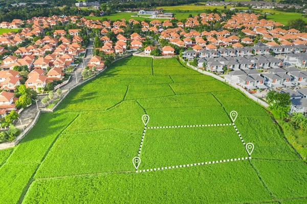 Vacant plot Stock Photos, Royalty Free Vacant plot Images | Depositphotos