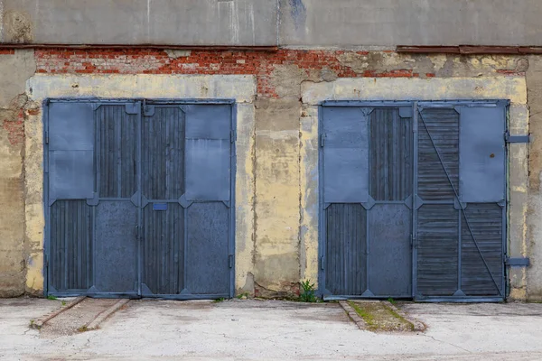 Alley doors Stock Photos, Royalty Free Alley doors Images | Depositphotos