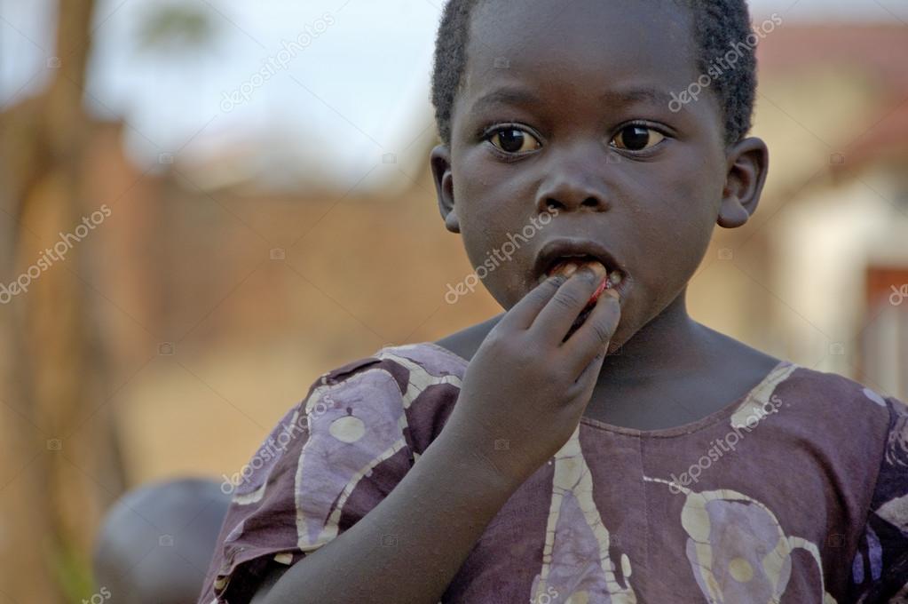 Niños no identificados, Uganda África — Foto editorial de stock ...