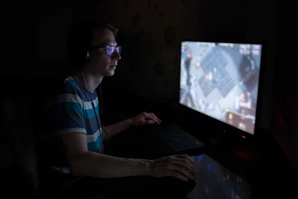 Profissional jogador pc Stock Photos, Royalty Free Profissional jogador ...