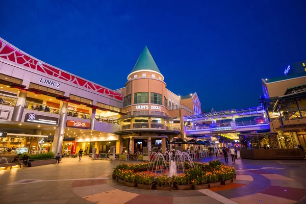 The Curve shopping mall Damansara – Stock Editorial Photo © f11photo ...