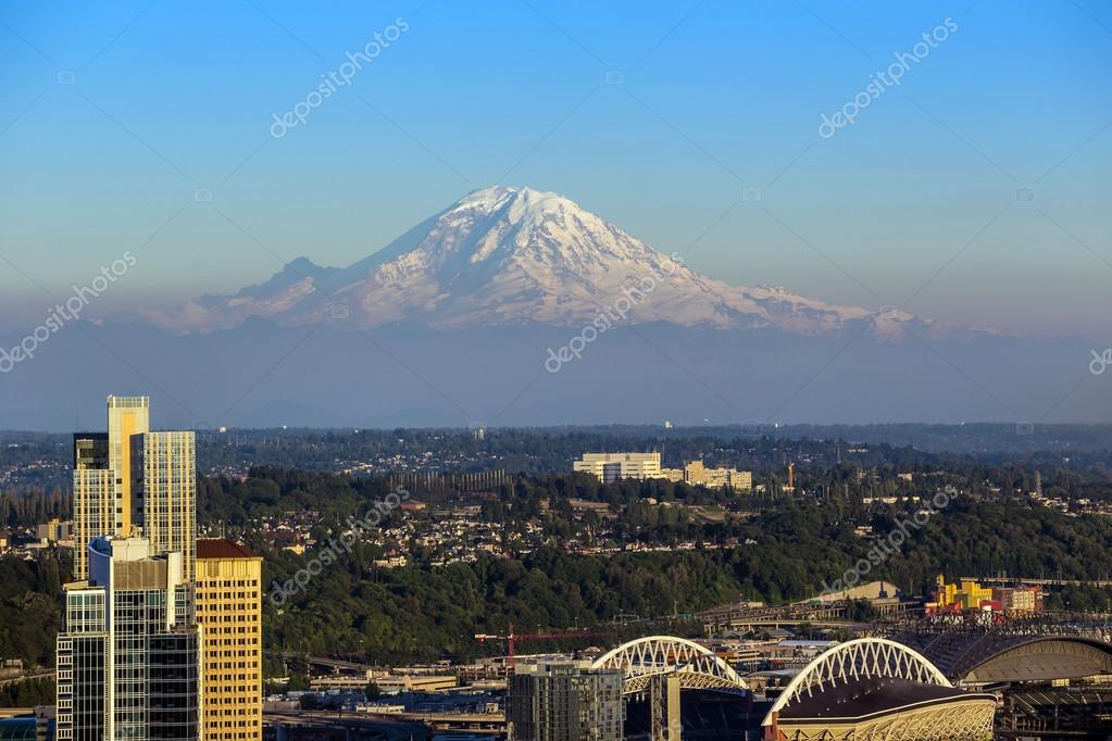 Seattle skyline panorama at sunset — Stock Photo © f11photo #77132071