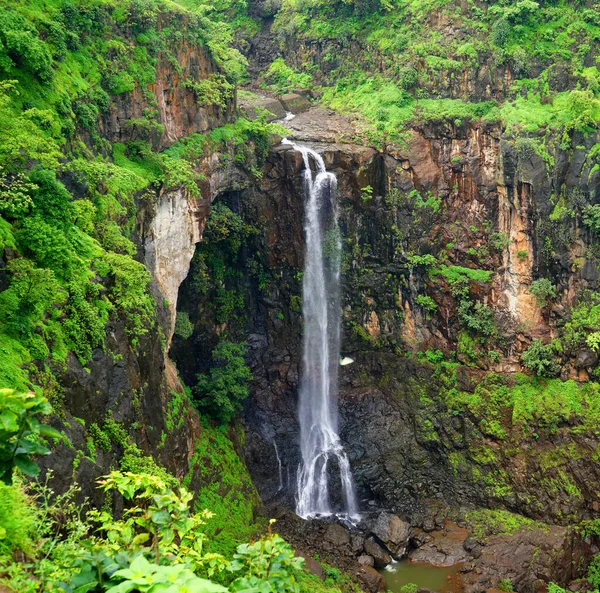 Inde pune cascade de madhe ghat images Stock Photos, Royalty Free Inde ...