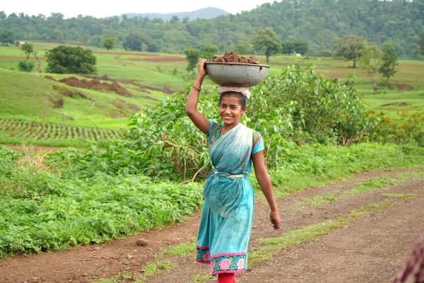 Maharashtra rural women Stock Photos, Royalty Free Maharashtra rural ...