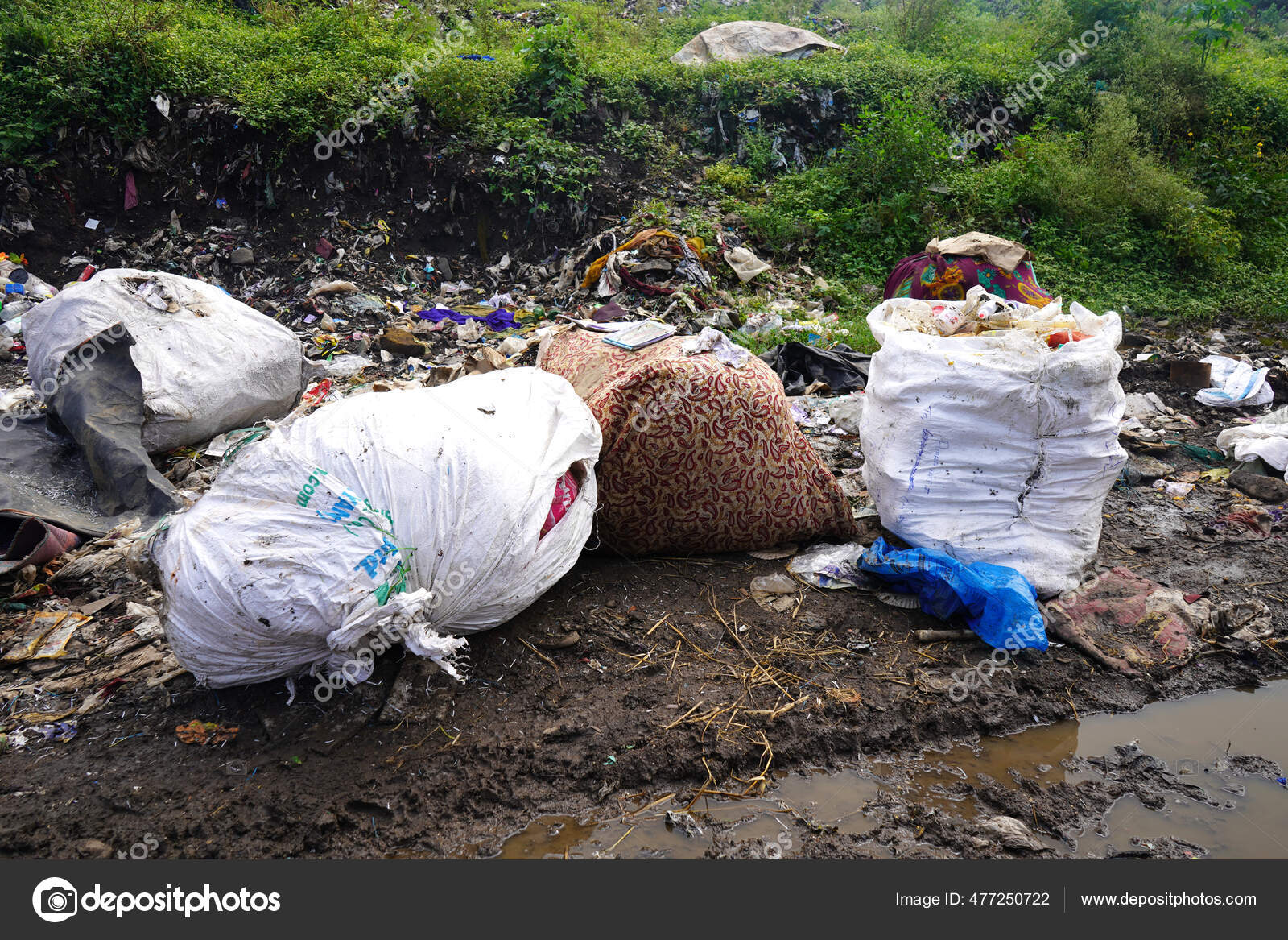Mountain Garbage Large Garbage Pile Pile Stink Toxic Residue Garbage ...