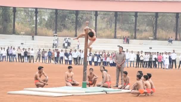 108 Trajes deportivos Videos, Royalty-free Stock Trajes deportivos ...