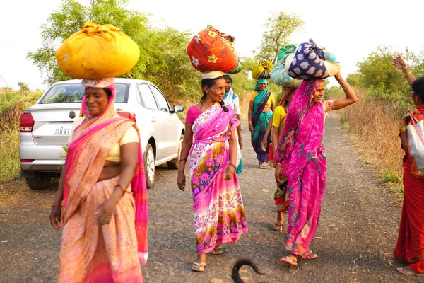 Maharashtra rural women Stock Photos, Royalty Free Maharashtra rural ...