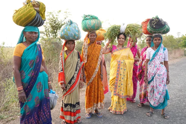 Maharashtra rural women Stock Photos, Royalty Free Maharashtra rural ...