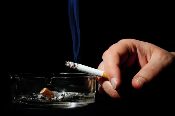 Cigaretta hamutartó Stock fotók, Cigaretta hamutartó Jogdíjmentes képek ...