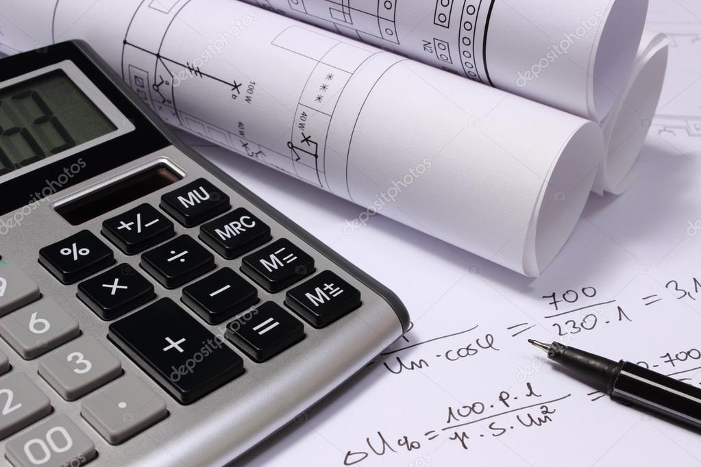 Rollos de diagramas eléctricos, calculadoras y cálculos matemáticos 2024