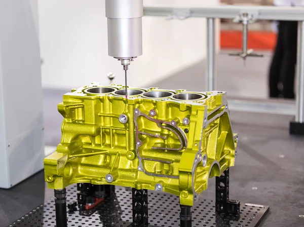 Inspection automotive part dimension Stock Photo by ©sorapol1150 90866370