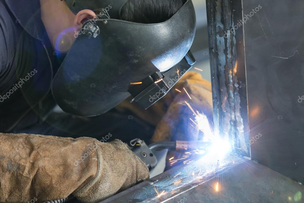 construcción de acero de soldadura del operador 2022
