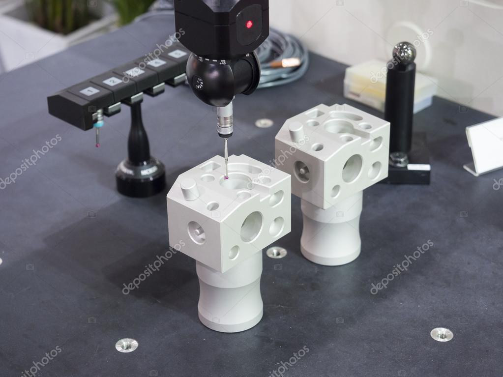 Inspection automotive part dimension Stock Photo by ©sorapol1150 90866370