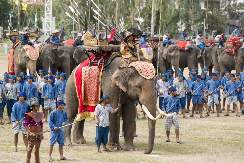 Big Elephant show — Stock Editorial Photo © urf #104364126