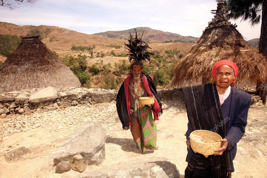 Mambai People near the Village Maubisse — Stock Editorial Photo © urf ...