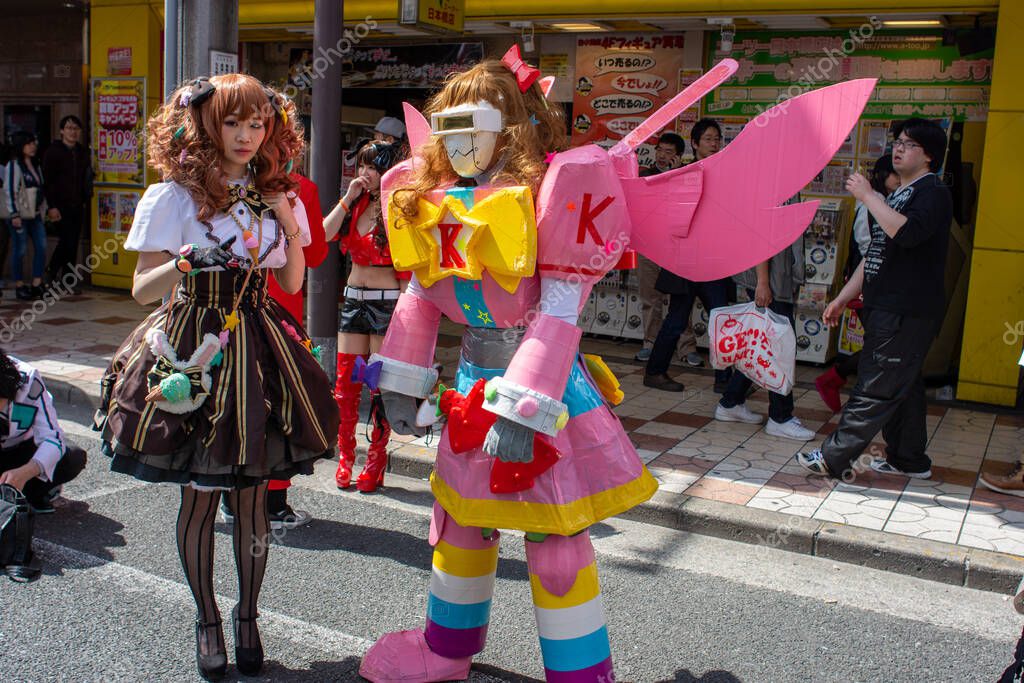 Osaka, Japón - 18 de marzo de 2018: Nipponbashi Street Festa, colorido ...