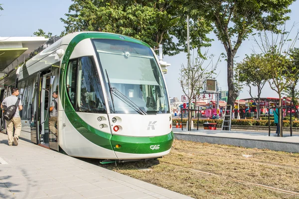 Taiwan's first light rail transit in Kaohsiung, static testing, so that ...