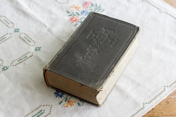 Closed bible Stock Photos, Royalty Free Closed bible Images | Depositphotos