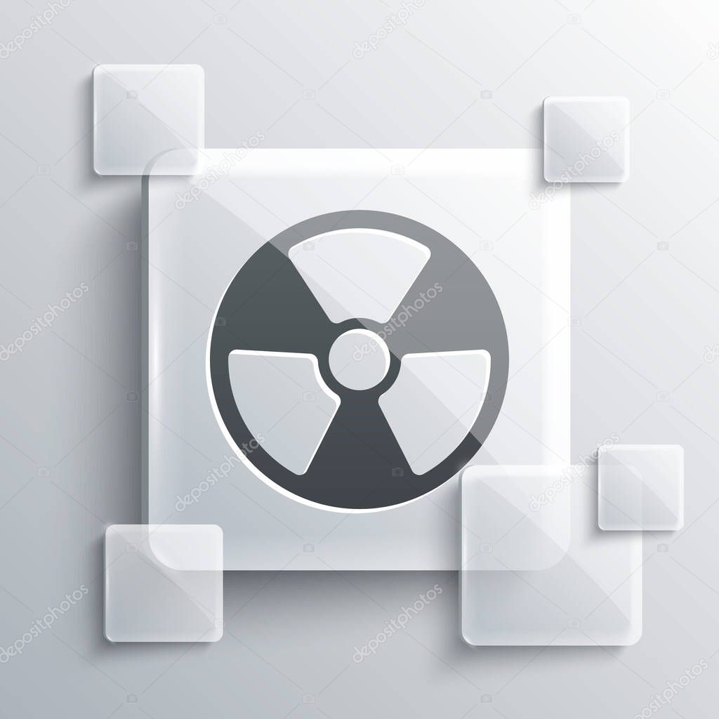Icono radiactivo gris aislado sobre fondo gris. Símbolo tóxico ...