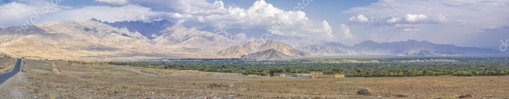 Arid landscape in Afghanistan — Stock Photo © MichalKnitl #66013321