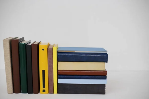 Horizontal books Stock Photos, Royalty Free Horizontal books Images ...