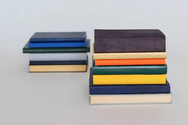 Horizontal books Stock Photos, Royalty Free Horizontal books Images ...