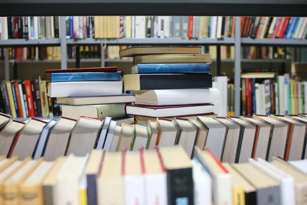 Library books pile Stock Photos, Royalty Free Library books pile Images ...