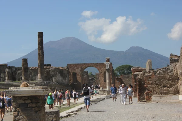 The Temple of Jupiter with Vesuvius, Pompeii, Italy – Stock Editorial ...