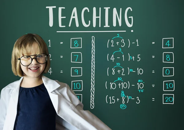 Maestro ensenando fotos de stock, imágenes de Maestro ensenando sin royalties | Depositphotos