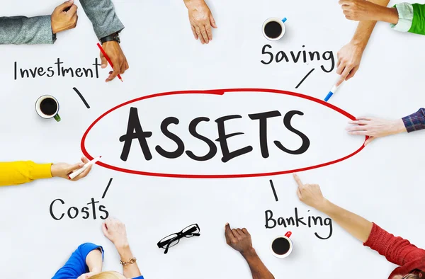 Egresos fotos de stock, imágenes de Egresos sin royalties | Depositphotos