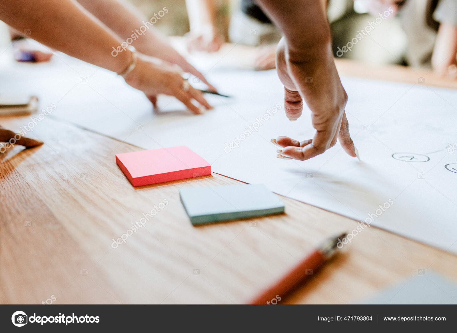 Business People Brainstorming Ideas Using Chart — Stock Photo ...