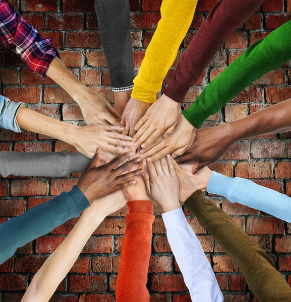 Samenwerken mens handen Stockfoto's, Rechtenvrije Samenwerken mens ...