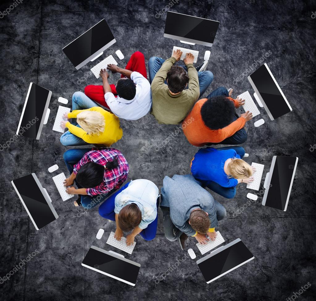 Global Computer Communications Concept — Stock Photo © Rawpixel #78133652