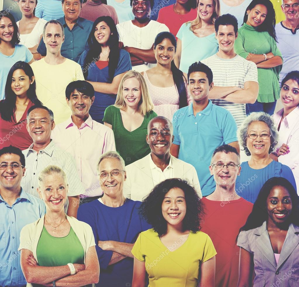 Diversidad personas de pie juntas — Foto de stock #90180950 © Rawpixel