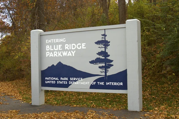 Blue Ridge Parkway Sign — Stock Photo © kvddesign #136001260